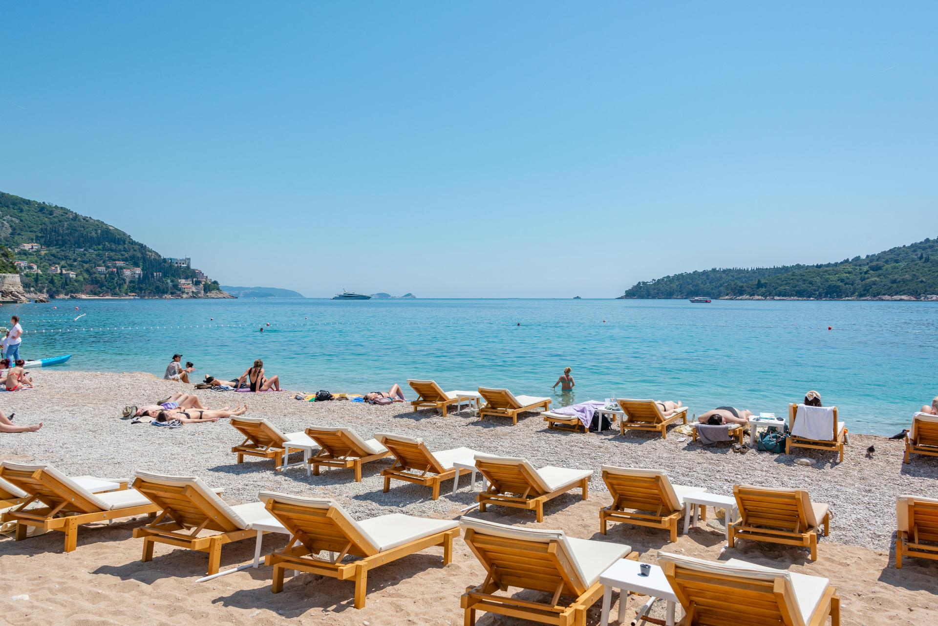 TheTravelHunters.com - Last Minute Hotels and Vacation Packages